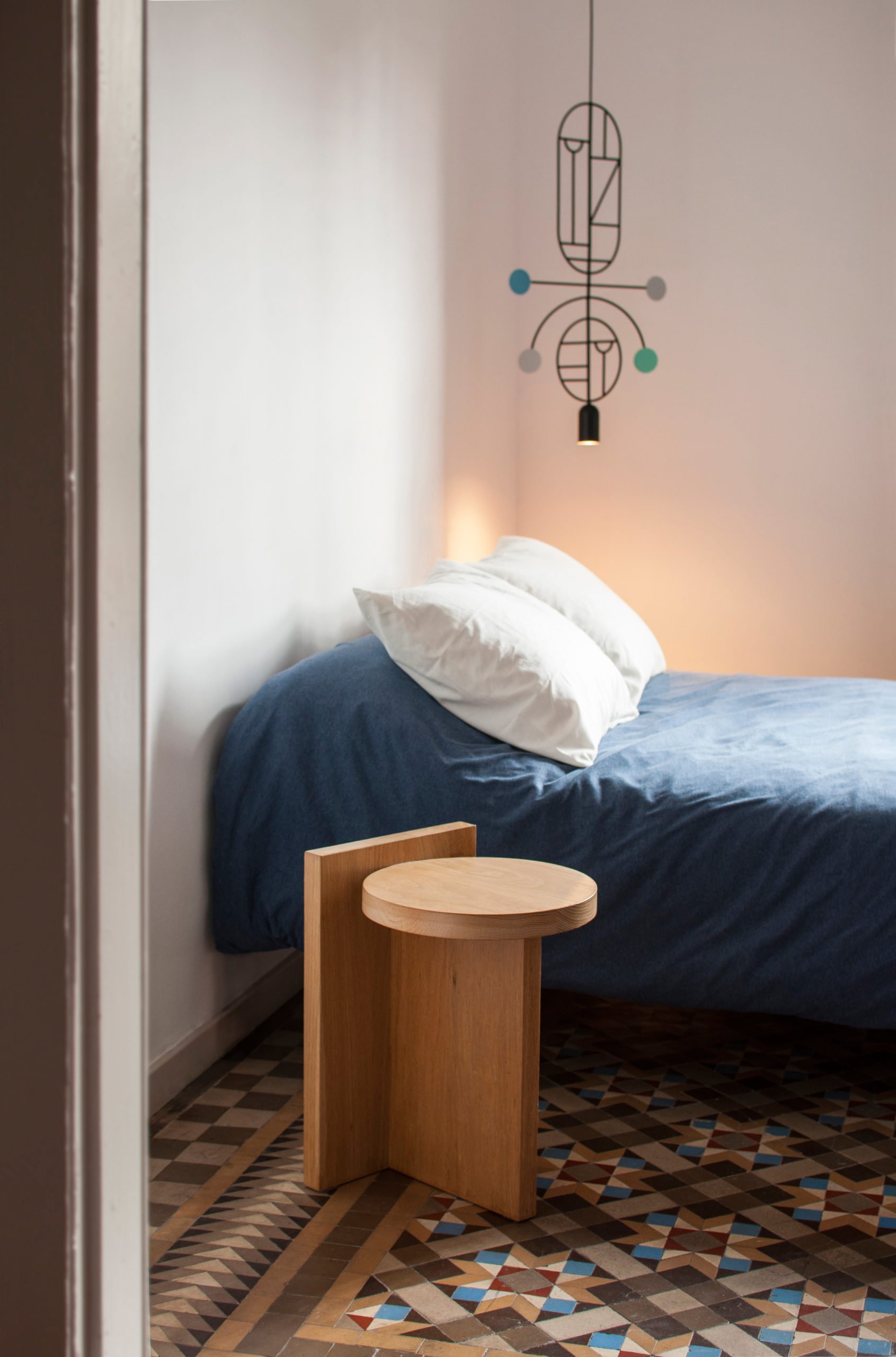 Taco oak - Geometric oak wood stool - GOFI